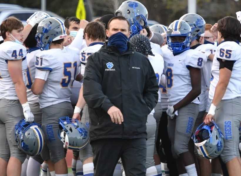 OSAAtoday - Football: Newberg's Hastin to succeed Lawrence at Sherwood