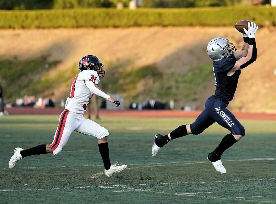OSAAtoday - Football: Wilsonville puts 'pedal to the metal' in rout